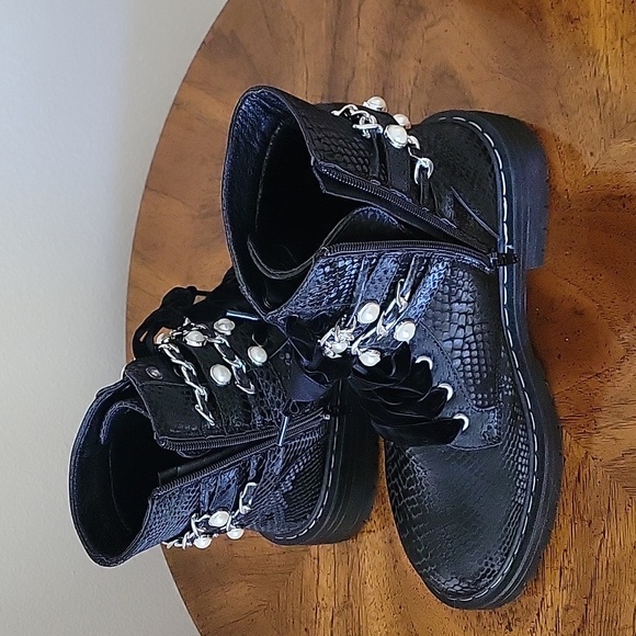 Sugar | Shoes | Sugar Kade Pearl Combat Boots Black 75m Nib | Poshmark